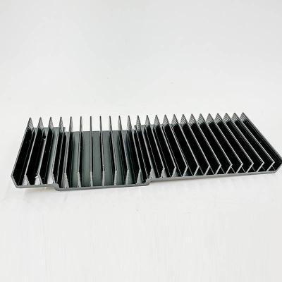 Cina CNC di alluminio su ordinazione del radiatore che lavora LED a macchina che accende il radiatore del bordo del PWB in vendita