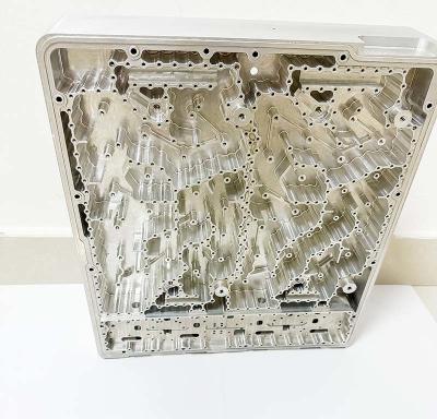 China Aluminiumlegering CNC die Holte Militaire Rang voor 5G-Communicatie Basisstation machinaal bewerken Te koop