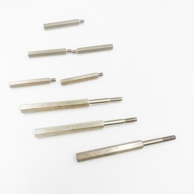 Cina L'ottone di CNC avvita la vite d'ottone maschio del contrappeso della scheda madre del filo femminile delle parti in vendita