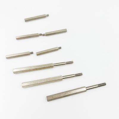 Cina L'ottone di CNC avvita la vite d'ottone maschio del contrappeso della scheda madre del filo femminile delle parti in vendita