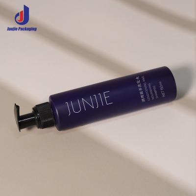 Cina Bottiglia pompa crema per occhi cosmetici bottiglie cilindriche per animali domestici 150 ml con superficie di stampa a schermo in vendita