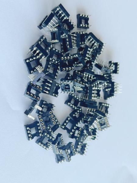 2.54mm 8 핀 IC 소켓 커넥터 여성 직선 핀 헤더 PBT 단열 재료 검은색