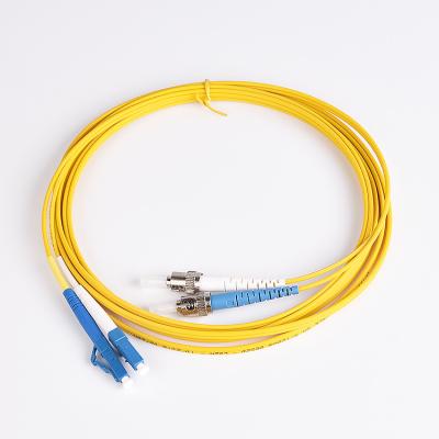 Cina Cavo di toppa piano del cavo a fibre ottiche del cavo flessibile di SC/PC SC/APC SC/UPC in vendita