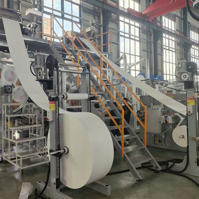 China Nuevo modelo de línea de producción de pañales para adultos de frecuencia eficiente Exportación al sudeste asiático en venta
