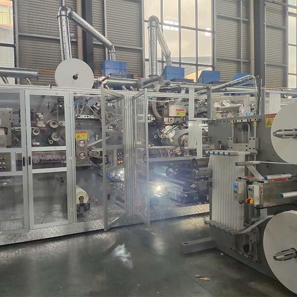 Quality High Speed Adult Diapers Production Line 250-400 Pieces/Min Intelligent System for sale