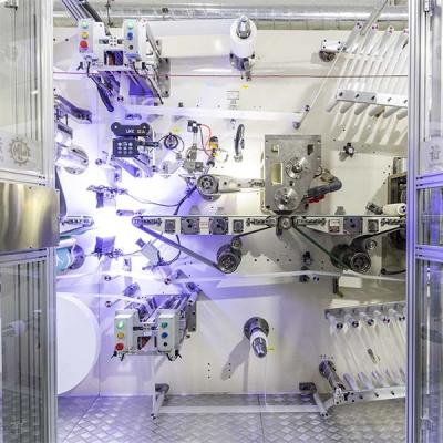 China Professionelle Fabrik Produkte Sanitär-Pad-Making-Maschinen angepasste Betriebssystem zu verkaufen
