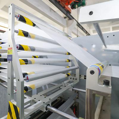 China Máquina de fabricação de fraldas para bebés para venda à venda