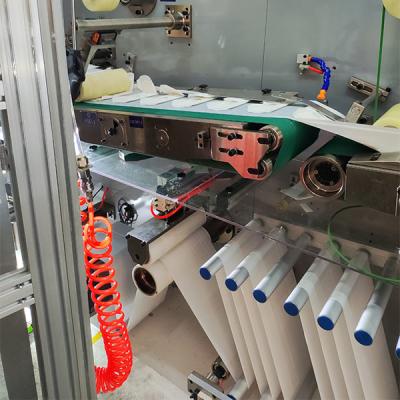 China Máquina de fabricación de servilletas sanitarias de alta velocidad estable 1200PCS/minuto con CE en venta
