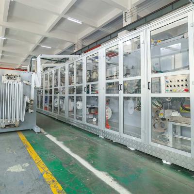 Cina Macchina per la produzione di pannolini per bambini completamente servoassistita con rendimento del 98%, 800 pezzi/min, certificato CE ISO in vendita