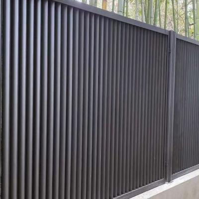 China horizontale zwarte aluminium privacy hek met laser snijden voor zowel stijl en veiligheid Te koop