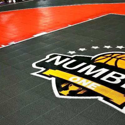 China Indoor Interlock PP Suspended Sports Flooring Tile for Football / Basketball Court for sale
