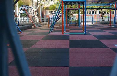 China High Quality Anti-Slip  Composite Playground Tiles Rubber Floor Mat Gym Flooring for sale