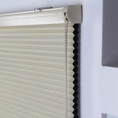 China 25mm honeycomb blinds blackout fabric cellular shade manual chain control for sale