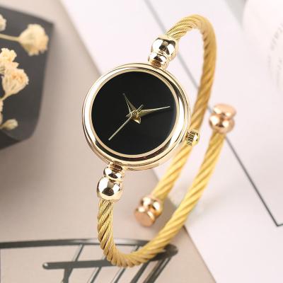 Cina Larghezza di banda dell'orologio 4mm del braccialetto dell'oro delle donne dell'orologio del quarzo di Nonwaterproof in vendita