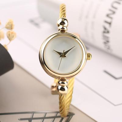 Cina Larghezza di banda dell'orologio 4mm del braccialetto dell'oro delle donne dell'orologio del quarzo di Nonwaterproof in vendita