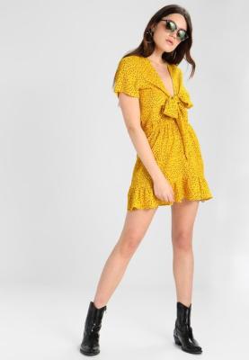 Cina Polka gialla sexy Dot Dress Women da giorno della cravatta a farfalla affascinante del vestito in vendita