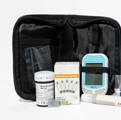 Cina Misuratore di glucosio nel sangue portatile di grandi dimensioni con display LCD in vendita
