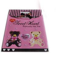 China Lovely Customized Christmas or Wedding Candy Cake Gift Paper Bag with Die Cut Handle for sale