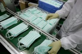 China 3 máquina descartável da máscara do MPa do hospital cirúrgico 0,7 da dobra à venda