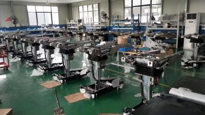 Cina tavolo operatorio elettrico della chirurgia oftalmica 220V con il regolatore del comando manuale in vendita