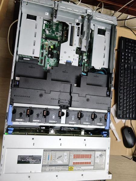 Quality Powerful PowerEdge R7525 Server 2U Compact With 7702 2.0GHz 64C/128T 256M for sale
