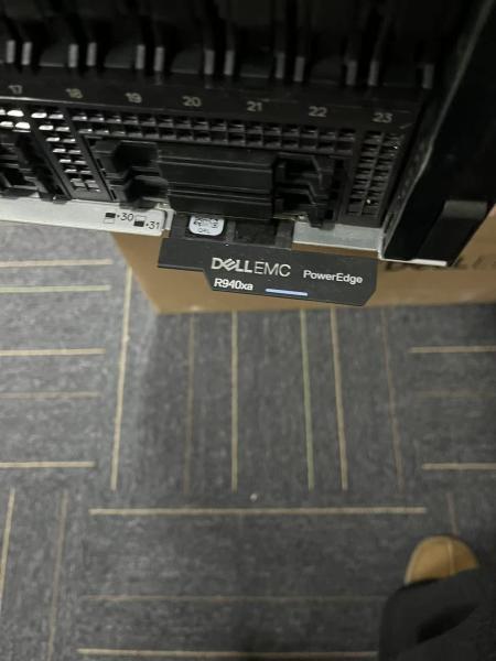Quality 32x 2.5 Inch Disk Rack Mount Server For De Ll R940xa Private Mold Customizable for sale
