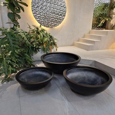 Cina Pottini di piante in fibra di vetro nero per il pavimento del giardino in vendita