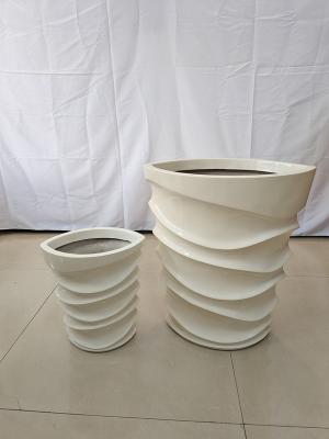 Cina Moderne vasi da fiore in fibra di vetro per la decorazione del giardino domestico all'aperto in vendita
