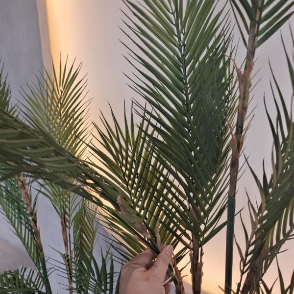 UV Resistant Realistic Faux Plant for Indoor and Outdoor Decor