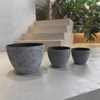 China Lightweight Plastic Flower Planter Pots Indoor Outdoor Home Garden Large for sale