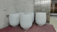 China Customizable Fiberglass Flower Pots 10-Day Sample Round Square Rectangular Planters for sale