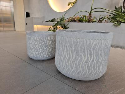 Cina Elegante e resistente La nostra piantatrice in argilla rinforzata è la scelta perfetta per i giardini moderni in vendita