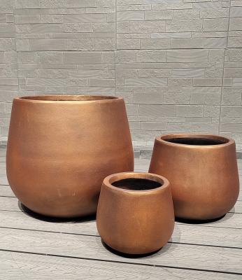 Cina Piantatrice in fibra di argilla resistente al gelo personalizzata per l'estetica e la durata del giardino in vendita