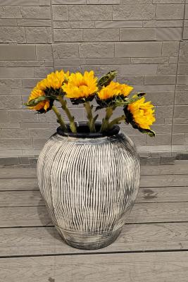 China Elegante y funcional jardinera de fibra de arcilla para tu espacio exterior moderno en venta