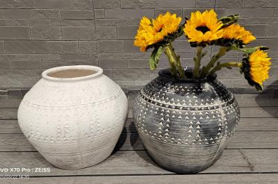 中国 丸みを帯びた強化粘土プランター、庭のニーズに耐久性と機能性を提供 販売のため