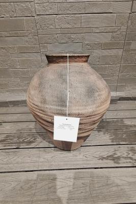 中国 スタイリッシュな現代的な繊維粘土の植樹器 凍りつきに耐える特性と質感のある表面 販売のため