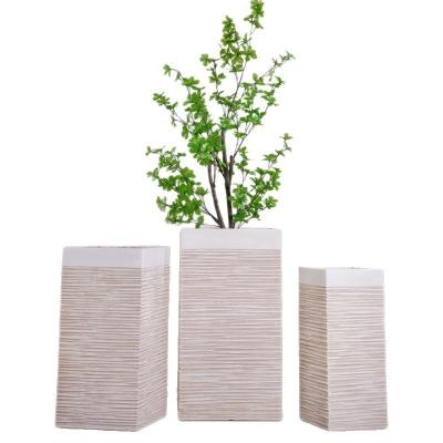 중국 중립 베이지 원형 섬유 점토 플랜터 수직 스트라이프 패턴 가벼운 내구성 낮은 유지 관리 꽃 냄비 휴가 빌라 호텔 쇼핑몰 사무실 장식 정원 조경 프로젝트 판매용