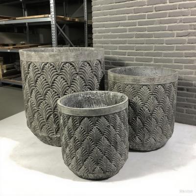 중국 GRC 팟 그레이 라운드 섬유 시멘트 화분, 반복적인 야자 잎 패턴, 경량 내구성, 낮은 유지 보수, 화분, 휴가 빌라, 사무실 장식, 옥상 정원, 조경 프로젝트 판매용
