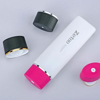 China Frasco cosmético de plástico personalizado oval para cuidados da pele 120ml à venda