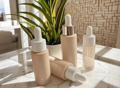 China Customized Plastic Bottles 20/30/50ml PET Bottle With Dropper for sale