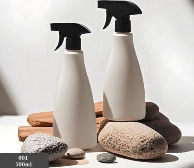 China Customized Plastic Home Cleaning Bottles 500ml Spray PE Bottle for sale
