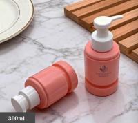 China Customized 300ml PE Plastic Shampoo Bottle with PP Pump for Cosmetics for sale