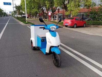 중국 내구성이 뛰어난 전기 쓰레기 삼륜차 48V 800W 모터 파워 다양한 청소 작업 판매용