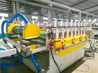 China WPC PVC-Schaum-Brett-Verdrängungs-Linie mit- Verdrängungs-Schaum-Brett-Maschine zu verkaufen
