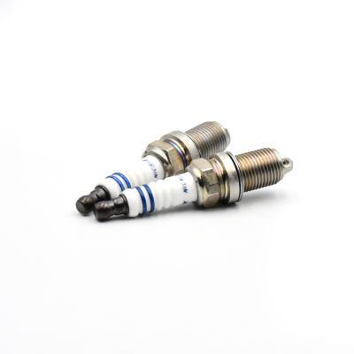 China Bujía K6RTC BKR6E/Z15/FR7DP/FR7DC/K20PR-U del motor de coche para VW/FORD/HONDA en venta