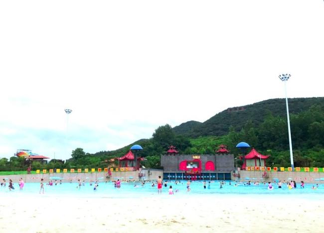 Lo SpA dello stagno di Wave artificiale della macchina dello stagno di Wave del parco dell'acqua controlla la tecnologia 2