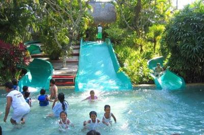 China Swimmingpool-Spiel-Fiberglas-Wasserpark-Ausrüstungs-Familien-weites Dia für Kinder zu verkaufen