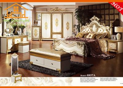 China Novel design Space saving wood carving holiday inn hotel indian new Romantic style Funky sex import antique bedroom set for sale