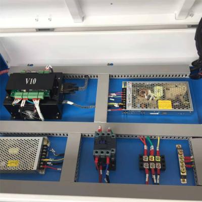 Cina Macchina tenuta in mano portatile della saldatura a laser 1kW per la lamina di metallo di alluminio in vendita