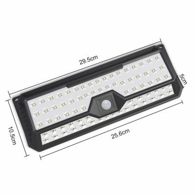 China Diodo emissor de luz 136 sem corda impermeável solar da luz de inundação IP65 do sensor de movimento do patamar à venda